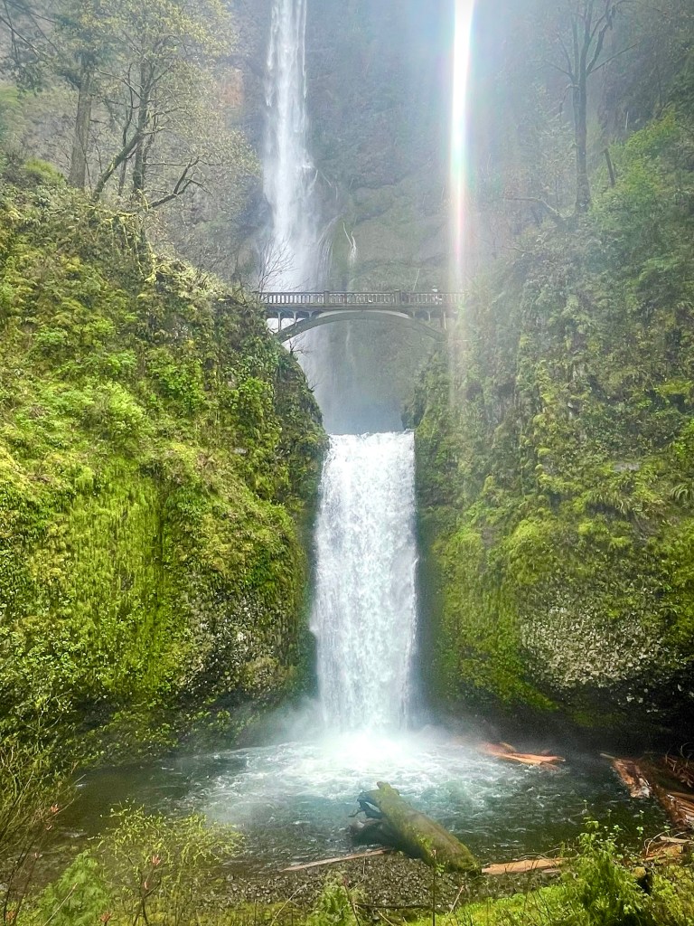 Hike Around Oregon's Most Beautiful Waterfall: Multnomah Falls